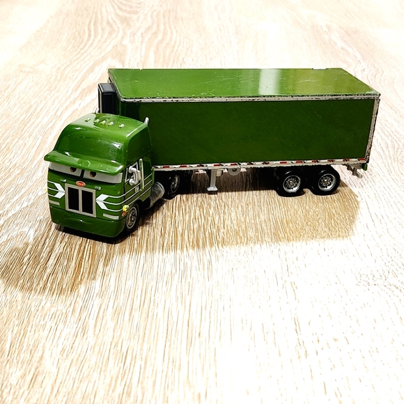 Disney | Toys | Disney Pixar Cars Gil 7 Peterbilt Hauler Semi Truck ...